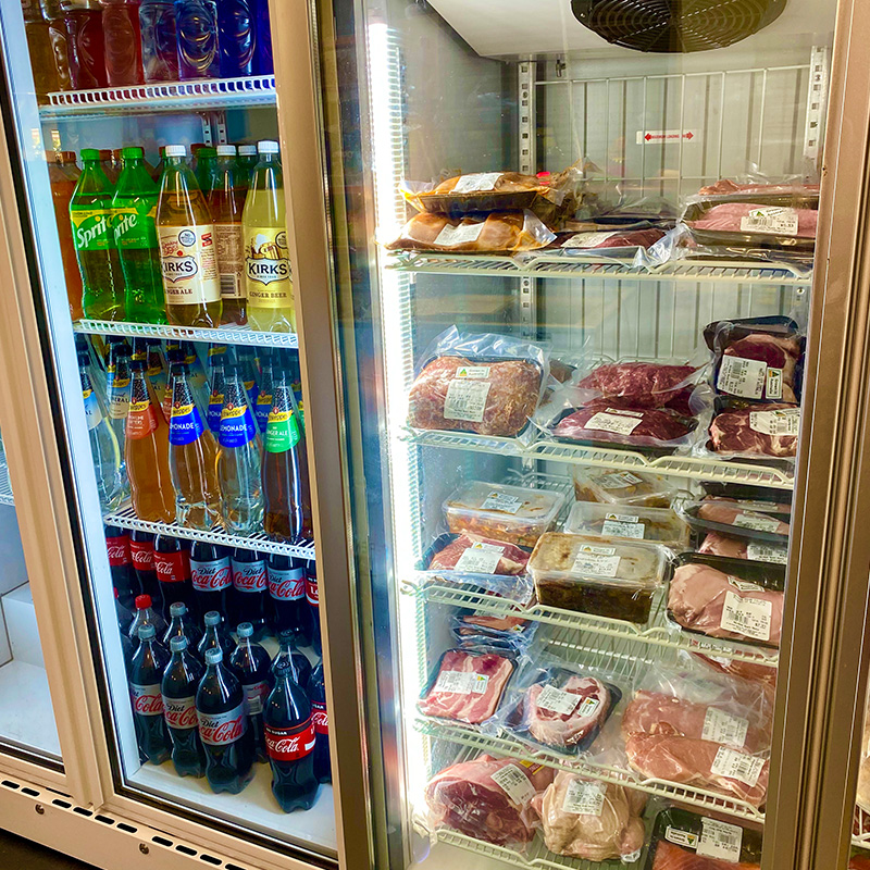 Trading Post - Orchid Beach Trading Post & Driftwood Bar